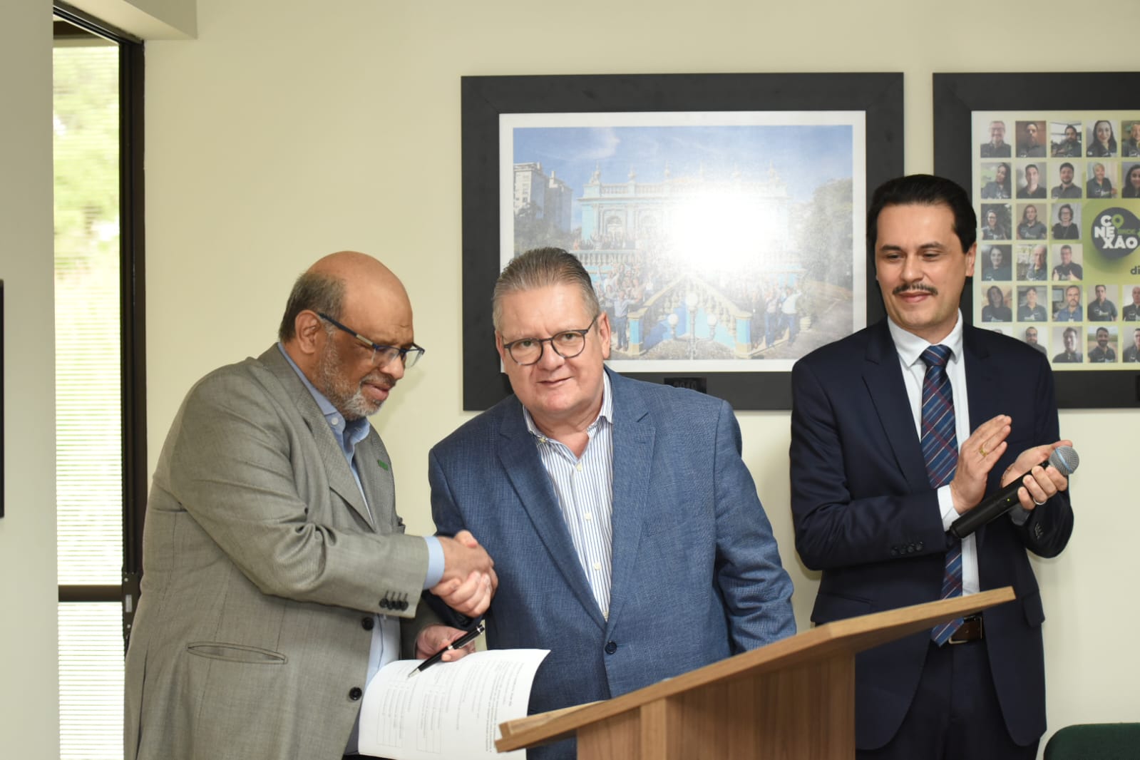 Renê Garcia Junior toma posse na presidência do BRDE - BRDE Banco Regional de Desenvolvimento do ...